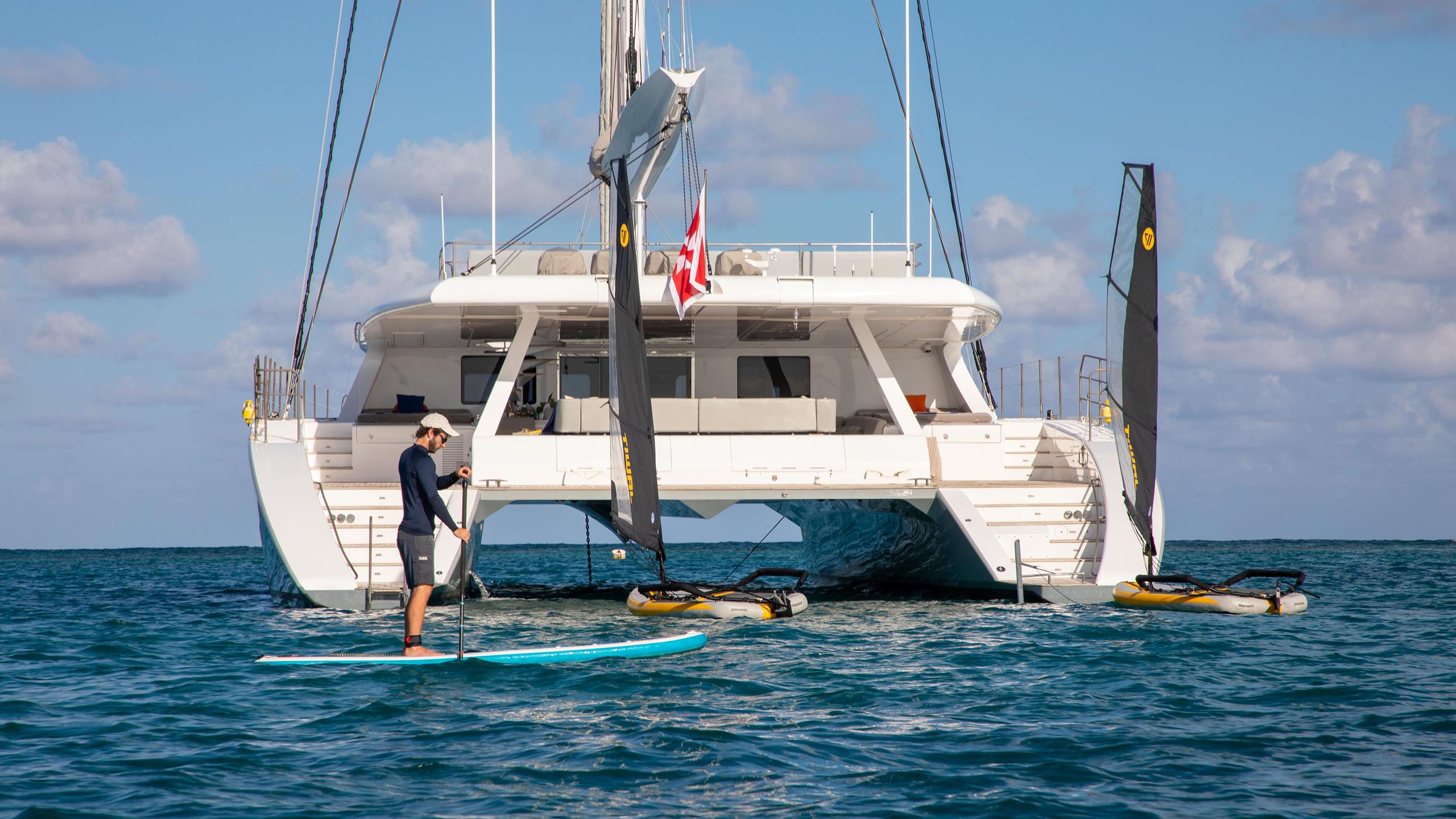 Yacht CHE, Sunreef 114 Catamaran | CHARTERWORLD Luxury Superyacht Charters